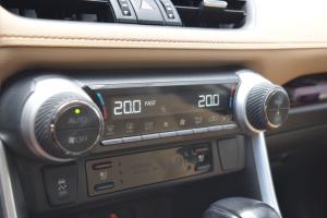 Белый Тойота РАВ 4 2022 в Вильнюс, объемом двигателя 2.50 л и пробегом 62 тыс. км за 29600 €, фото 25 на AUTOMOTO.COM.LV