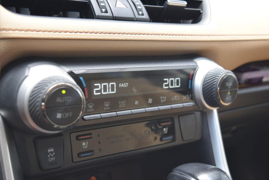 Белый Тойота РАВ 4 2022 в Вильнюс, объемом двигателя 2.50 л и пробегом 62 тыс. км за 29600 €, фото 25 на AUTOMOTO.COM.LV