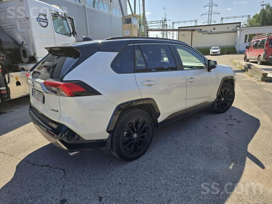 Balts Toyota RAV4 2022 Jūrmala, ar dzinēja tilpumu 2.50 L un nobraukumu 26 tūkst. km par 31150 €, foto 4 vietnē AUTOMOTO.COM.LV