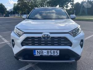 Balts Toyota RAV4 2022 Kauņa, ar dzinēja tilpumu 2.50 L un nobraukumu 42 tūkst. km par 31500 €, foto 5 vietnē AUTOMOTO.COM.LV