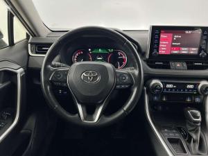 White Toyota RAV4 2022 in Vilnius, with an engine capacity of 1.99 L and mileage of 87 thousand km for 23900 €, photo 10 on AUTOMOTO.COM.LV
