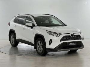 White Toyota RAV4 2022 in Vilnius, with an engine capacity of 1.99 L and mileage of 87 thousand km for 23900 €, photo 19 on AUTOMOTO.COM.LV
