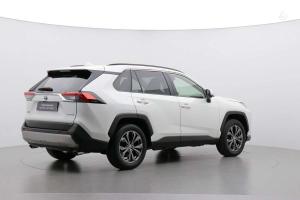 White Toyota RAV4 2022 in Vilnius, with an engine capacity of 2.49 L and mileage of 94 thousand km for 31900 €, photo 4 on AUTOMOTO.COM.LV