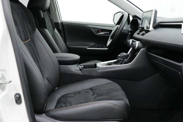 Balts Toyota RAV4 2022 Viļņa, ar dzinēja tilpumu 2.49 L un nobraukumu 94 tūkst. km par 31900 €, foto 10 vietnē AUTOMOTO.COM.LV