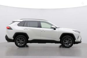 White Toyota RAV4 2022 in Vilnius, with an engine capacity of 2.49 L and mileage of 94 thousand km for 31900 €, photo 18 on AUTOMOTO.COM.LV