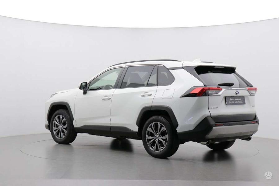 White Toyota RAV4 2022 in Vilnius, with an engine capacity of 2.49 L and mileage of 94 thousand km for 31900 €, photo 19 on AUTOMOTO.COM.LV