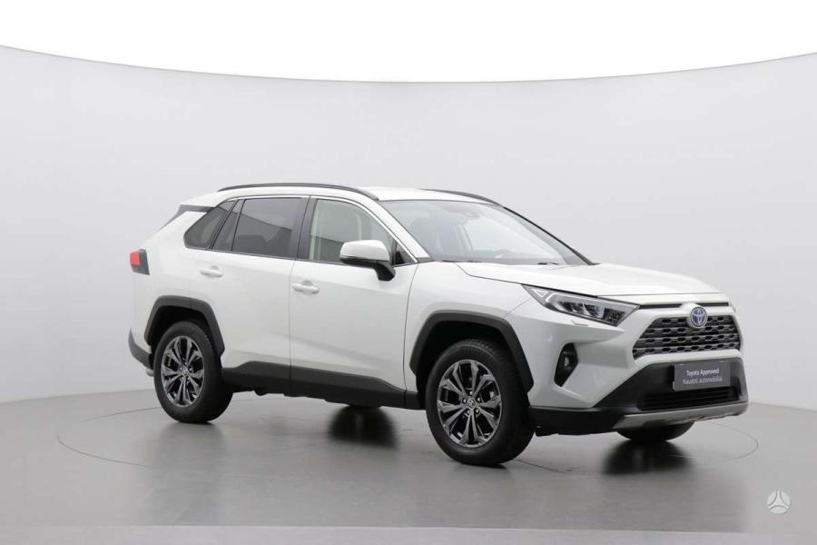 White Toyota RAV4 2022 in Vilnius, with an engine capacity of 2.49 L and mileage of 94 thousand km for 31900 €, photo 20 on AUTOMOTO.COM.LV
