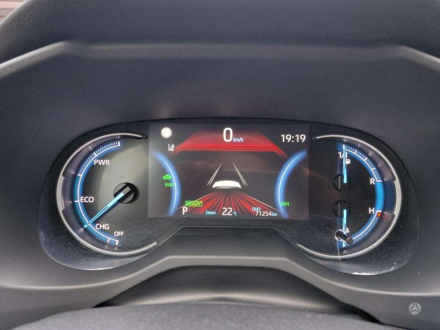 White Toyota RAV4 2022 in Vilnius, with an engine capacity of 2.49 L and mileage of 71 thousand km for 32000 €, photo 30 on AUTOMOTO.COM.LV