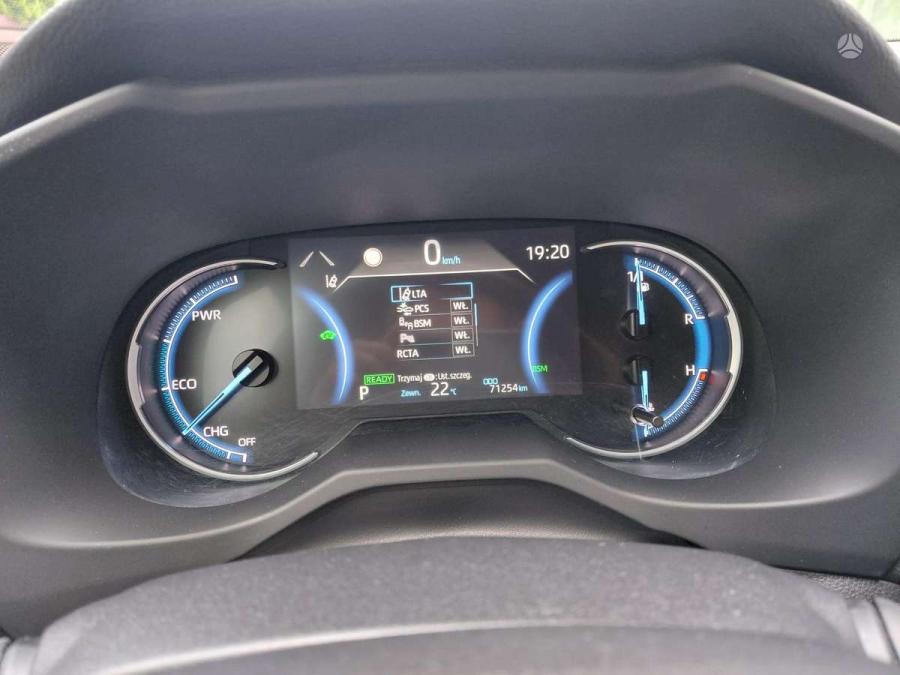 White Toyota RAV4 2022 in Vilnius, with an engine capacity of 2.49 L and mileage of 71 thousand km for 32000 €, photo 31 on AUTOMOTO.COM.LV