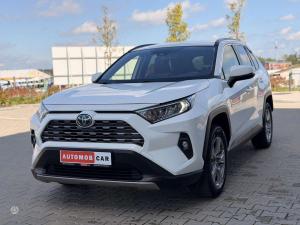 White Toyota RAV4 2022 in Vilnius, with an engine capacity of 2.49 L and mileage of 136 thousand km for 27500 €, photo  on AUTOMOTO.COM.LV
