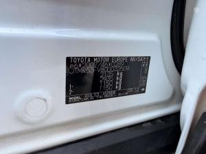 White Toyota RAV4 2022 in Vilnius, with an engine capacity of 2.49 L and mileage of 136 thousand km for 27500 €, photo 19 on AUTOMOTO.COM.LV
