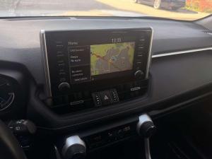 White Toyota RAV4 2022 in Vilnius, with an engine capacity of 2.49 L and mileage of 136 thousand km for 27500 €, photo 36 on AUTOMOTO.COM.LV