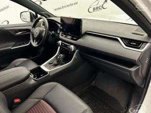 Белый Тойота РАВ 4 2023 в Авиженяй, объемом двигателя 2.50 л и пробегом 50 тыс. км за 32000 €, фото 8 на AUTOMOTO.COM.LV