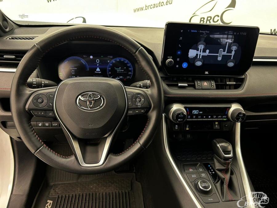 Белый Тойота РАВ 4 2023 в Авиженяй, объемом двигателя 2.50 л и пробегом 50 тыс. км за 32000 €, фото 13 на AUTOMOTO.COM.LV