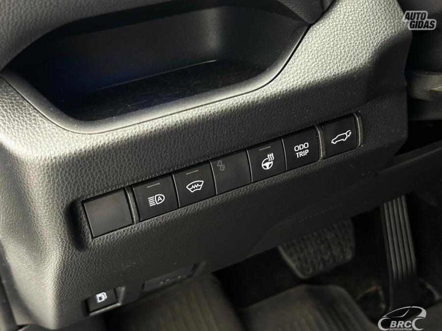 Белый Тойота РАВ 4 2023 в Авиженяй, объемом двигателя 2.50 л и пробегом 50 тыс. км за 32000 €, фото 17 на AUTOMOTO.COM.LV