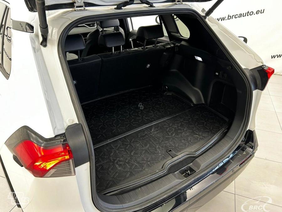 Белый Тойота РАВ 4 2023 в Авиженяй, объемом двигателя 2.50 л и пробегом 50 тыс. км за 32000 €, фото 29 на AUTOMOTO.COM.LV
