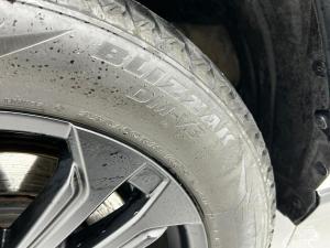 Белый Тойота РАВ 4 2023 в Авиженяй, объемом двигателя 2.50 л и пробегом 50 тыс. км за 32000 €, фото 31 на AUTOMOTO.COM.LV
