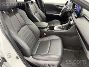 Balts Toyota RAV4 2023 Rīga, ar dzinēja tilpumu 2.50 L un nobraukumu 36 tūkst. km par 45500 €, foto 8 vietnē AUTOMOTO.COM.LV