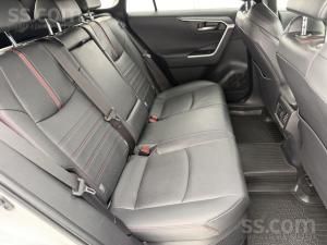 Balts Toyota RAV4 2023 Rīga, ar dzinēja tilpumu 2.50 L un nobraukumu 36 tūkst. km par 45500 €, foto 9 vietnē AUTOMOTO.COM.LV