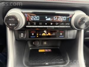 Balts Toyota RAV4 2023 Rīga, ar dzinēja tilpumu 2.50 L un nobraukumu 36 tūkst. km par 45500 €, foto 11 vietnē AUTOMOTO.COM.LV