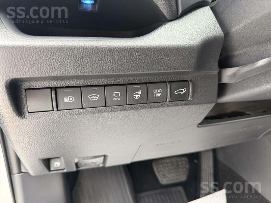 Balts Toyota RAV4 2023 Rīga, ar dzinēja tilpumu 2.50 L un nobraukumu 36 tūkst. km par 45500 €, foto 13 vietnē AUTOMOTO.COM.LV
