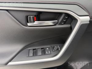 Balts Toyota RAV4 2023 Rīga, ar dzinēja tilpumu 2.50 L un nobraukumu 36 tūkst. km par 45500 €, foto 15 vietnē AUTOMOTO.COM.LV