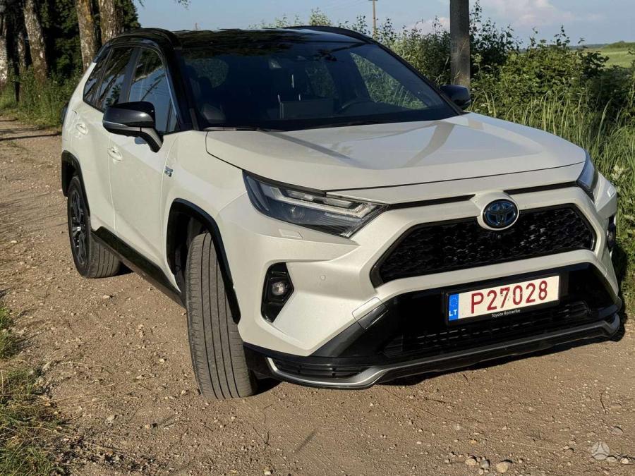 Balts Toyota RAV4 2023 Klaipėda, ar dzinēja tilpumu 2.49 L un nobraukumu 169 tūkst. km par 34999 €, foto 4 vietnē AUTOMOTO.COM.LV