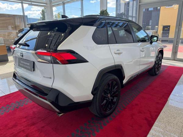 Balts Toyota RAV4 2023 Šauļi, ar dzinēja tilpumu 2.49 L un nobraukumu 50 tūkst. km par 34900 €, foto 7 vietnē AUTOMOTO.COM.LV