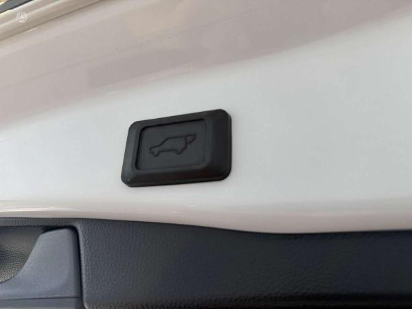 Balts Toyota RAV4 2023 Šauļi, ar dzinēja tilpumu 2.49 L un nobraukumu 50 tūkst. km par 34900 €, foto 10 vietnē AUTOMOTO.COM.LV
