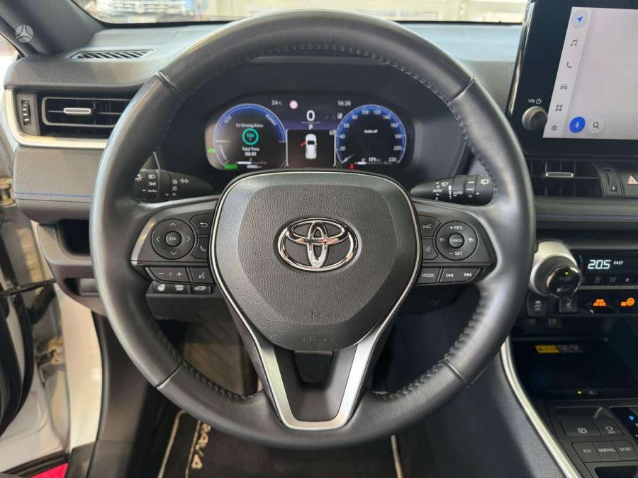 Balts Toyota RAV4 2023 Šauļi, ar dzinēja tilpumu 2.49 L un nobraukumu 50 tūkst. km par 34900 €, foto 16 vietnē AUTOMOTO.COM.LV