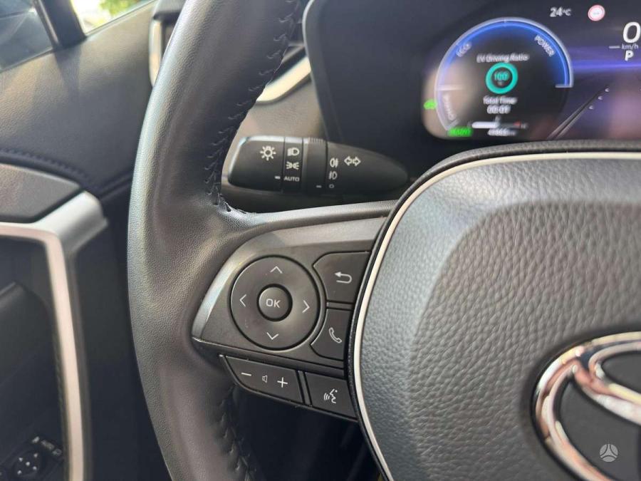 Balts Toyota RAV4 2023 Šauļi, ar dzinēja tilpumu 2.49 L un nobraukumu 50 tūkst. km par 34900 €, foto 18 vietnē AUTOMOTO.COM.LV