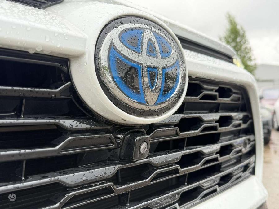 Balts Toyota RAV4 2023 Viļņa, ar dzinēja tilpumu 2.49 L un nobraukumu 196 tūkst. km par 26900 €, foto 5 vietnē AUTOMOTO.COM.LV