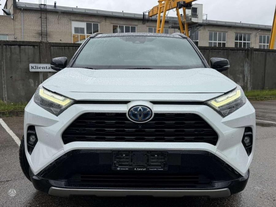 Balts Toyota RAV4 2023 Viļņa, ar dzinēja tilpumu 2.49 L un nobraukumu 196 tūkst. km par 26900 €, foto 6 vietnē AUTOMOTO.COM.LV