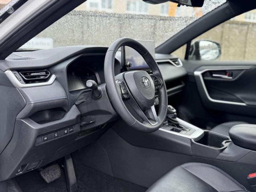 Balts Toyota RAV4 2023 Viļņa, ar dzinēja tilpumu 2.49 L un nobraukumu 196 tūkst. km par 26900 €, foto 22 vietnē AUTOMOTO.COM.LV