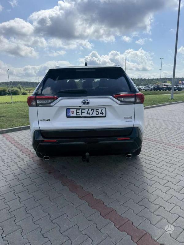 Balts Toyota RAV4 2023 Viļņa, ar dzinēja tilpumu 2.49 L un nobraukumu 170 tūkst. km par 34200 €, foto 6 vietnē AUTOMOTO.COM.LV