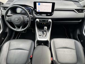 Balts Toyota RAV4 2023 Viļņa, ar dzinēja tilpumu 2.50 L un nobraukumu 151 tūkst. km par 29950 €, foto 4 vietnē AUTOMOTO.COM.LV