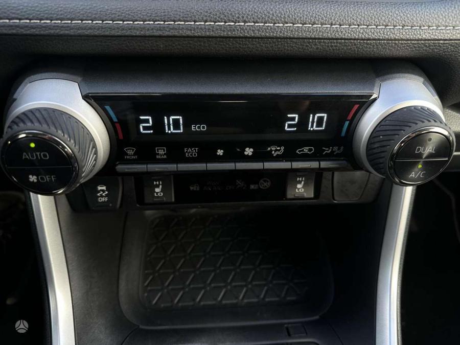 Balts Toyota RAV4 2023 Viļņa, ar dzinēja tilpumu 2.50 L un nobraukumu 151 tūkst. km par 29950 €, foto 19 vietnē AUTOMOTO.COM.LV