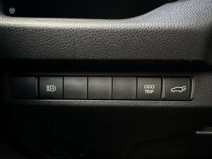 Balts Toyota RAV4 2023 Viļņa, ar dzinēja tilpumu 2.50 L un nobraukumu 151 tūkst. km par 29950 €, foto 22 vietnē AUTOMOTO.COM.LV