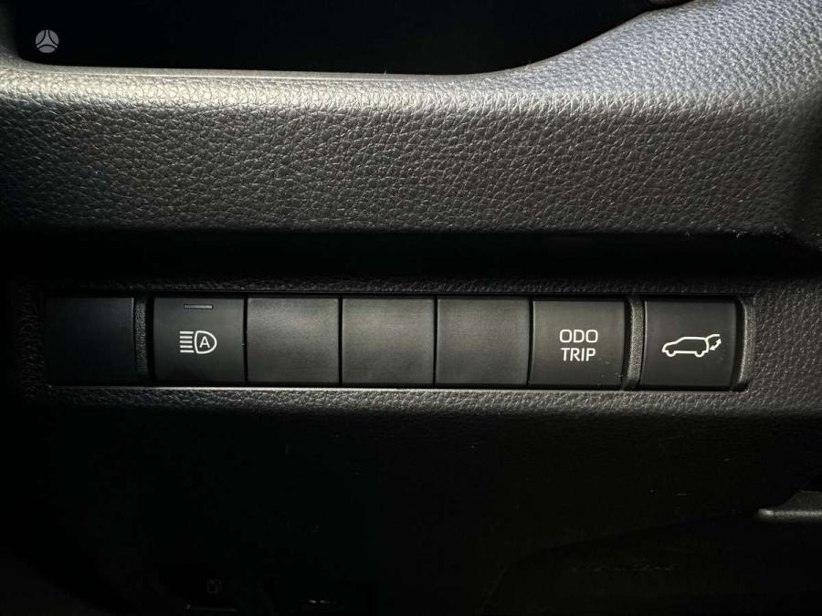 Balts Toyota RAV4 2023 Viļņa, ar dzinēja tilpumu 2.50 L un nobraukumu 151 tūkst. km par 29950 €, foto 22 vietnē AUTOMOTO.COM.LV