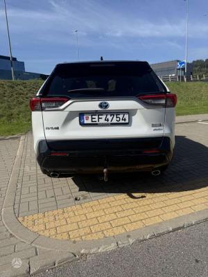 Balts Toyota RAV4 2023 Viļņa, ar dzinēja tilpumu 2.49 L un nobraukumu 171 tūkst. km par 33100 €, foto 6 vietnē AUTOMOTO.COM.LV