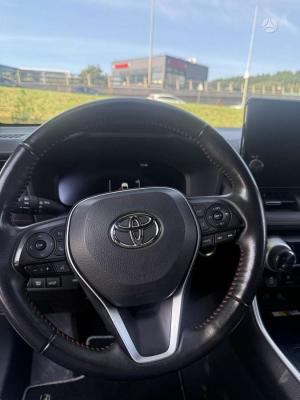 Balts Toyota RAV4 2023 Viļņa, ar dzinēja tilpumu 2.49 L un nobraukumu 171 tūkst. km par 33100 €, foto 16 vietnē AUTOMOTO.COM.LV