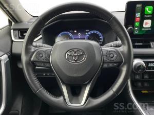 Balts Toyota RAV4 2023 Rīga, ar dzinēja tilpumu 2.50 L un nobraukumu 45 tūkst. km par 36990 €, foto 13 vietnē AUTOMOTO.COM.LV