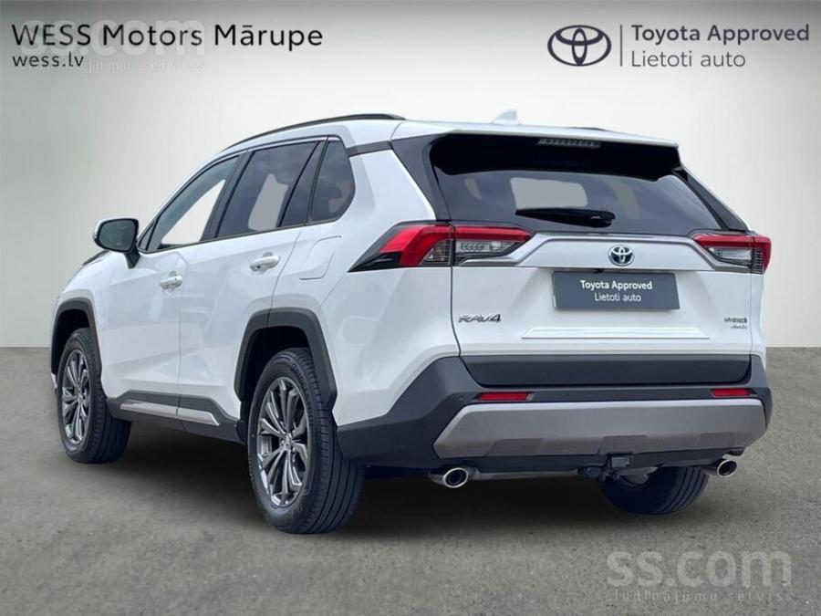 Balts Toyota RAV4 2023 Rīga, ar dzinēja tilpumu 2.50 L un nobraukumu 45 tūkst. km par 36990 €, foto 18 vietnē AUTOMOTO.COM.LV