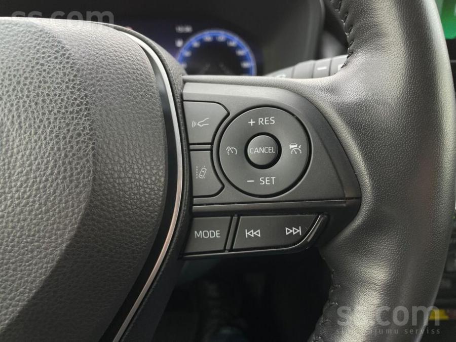 Balts Toyota RAV4 2023 Rīga, ar dzinēja tilpumu 2.50 L un nobraukumu 45 tūkst. km par 36990 €, foto 23 vietnē AUTOMOTO.COM.LV