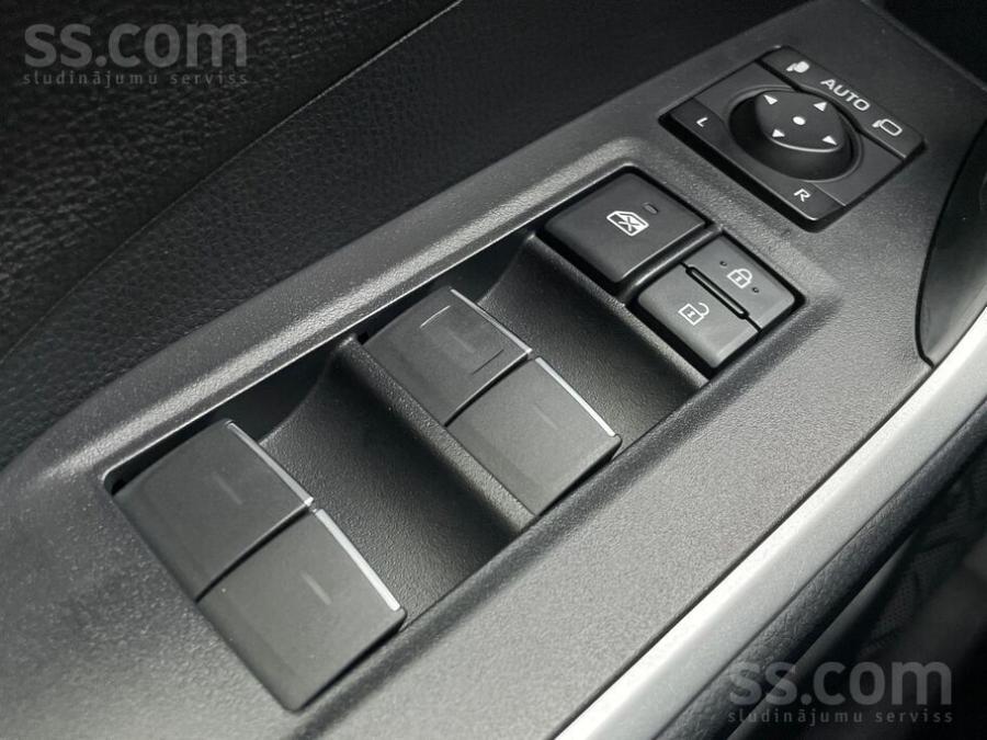 Balts Toyota RAV4 2023 Rīga, ar dzinēja tilpumu 2.50 L un nobraukumu 45 tūkst. km par 36990 €, foto 26 vietnē AUTOMOTO.COM.LV