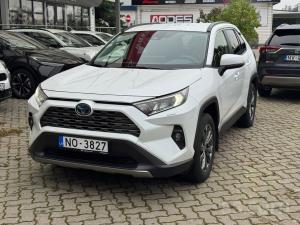 Balts Toyota RAV4 2023 Rīga, ar dzinēja tilpumu 2.50 L un nobraukumu 52 tūkst. km par 29850 €, foto 3 vietnē AUTOMOTO.COM.LV