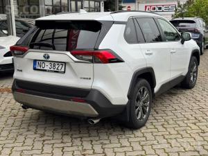 Balts Toyota RAV4 2023 Rīga, ar dzinēja tilpumu 2.50 L un nobraukumu 52 tūkst. km par 29850 €, foto 5 vietnē AUTOMOTO.COM.LV