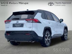 Balts Toyota RAV4 2024 Rīga, ar dzinēja tilpumu 2.50 L un nobraukumu 110 tūkst. km par 45990 €, foto 2 vietnē AUTOMOTO.COM.LV