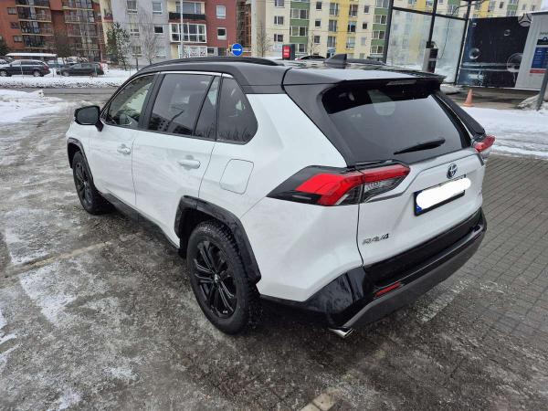Balts Toyota RAV4 2024 Viļņa, ar dzinēja tilpumu 2.49 L un nobraukumu 20 tūkst. km par 39900 €, foto 4 vietnē AUTOMOTO.COM.LV