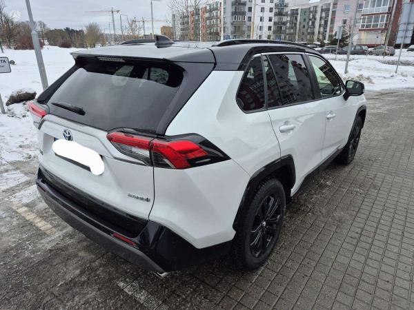Balts Toyota RAV4 2024 Viļņa, ar dzinēja tilpumu 2.49 L un nobraukumu 20 tūkst. km par 39900 €, foto 6 vietnē AUTOMOTO.COM.LV